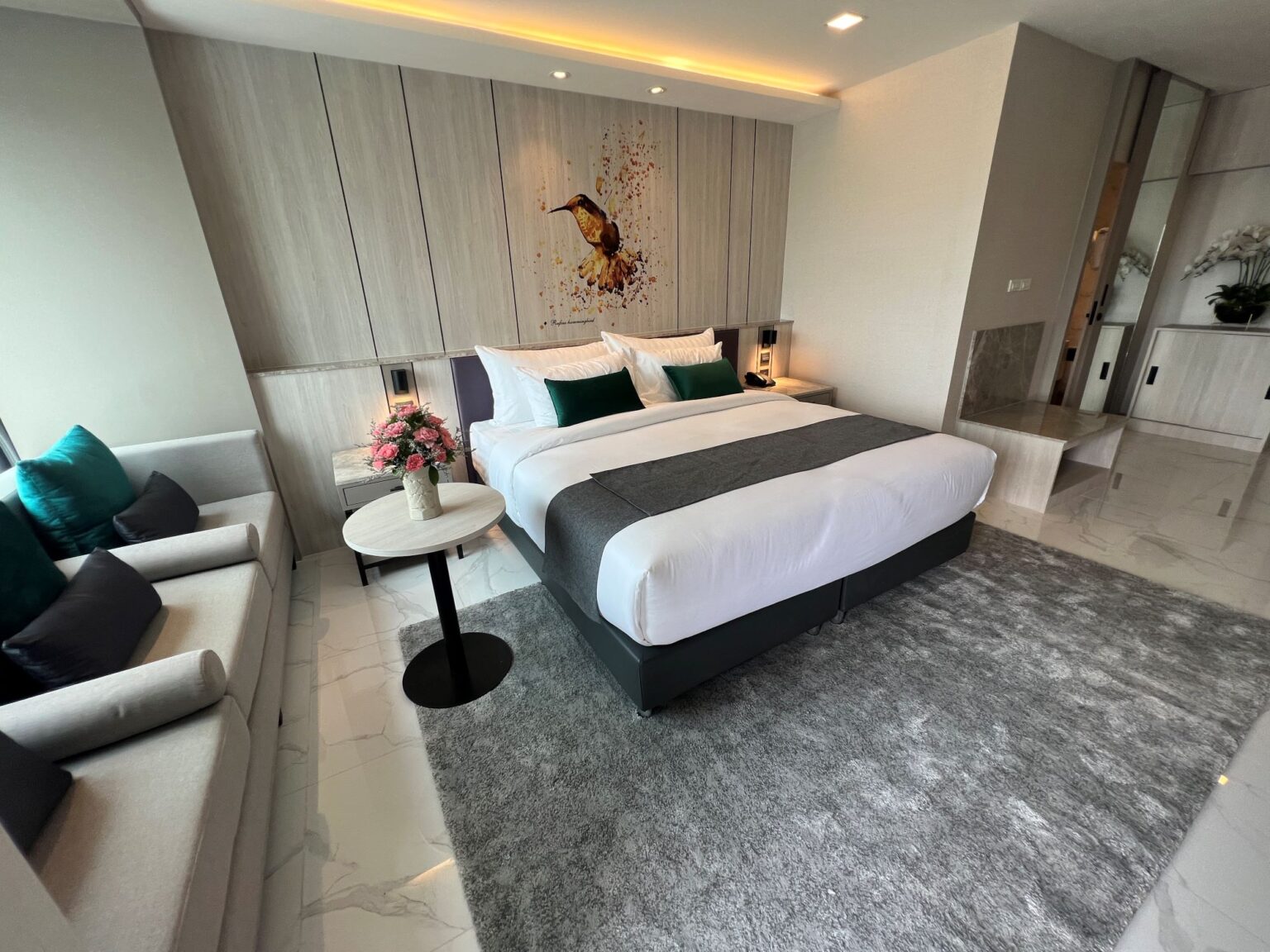 ARNI Skye Hotel Sukhumvit 101, located in the heart of privacy area in Bangkok near BTS Skytrain ...